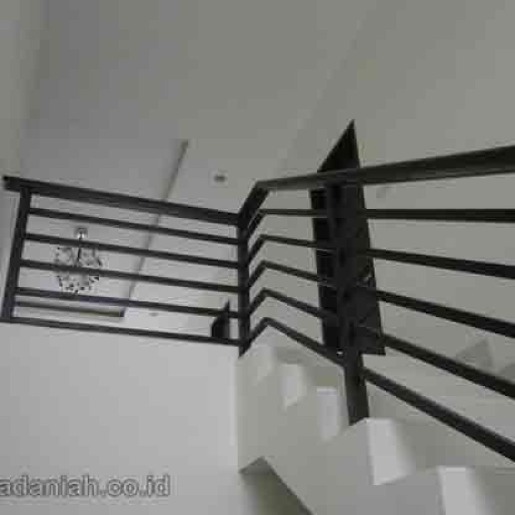 Harga Railing Tangga Besi Hollow Galvanis Sleman - Madaniah™